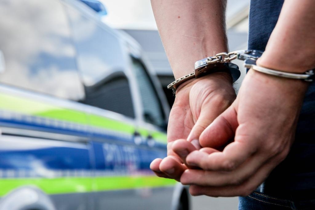Mädchen erbricht Gift-Plombe in Landshut – Vater Monate später am ...