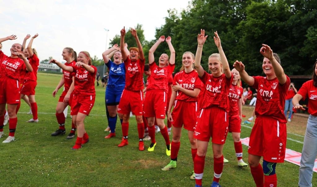 DJK Otting feiert Meistertitel und Bezirksoberliga-Aufstieg