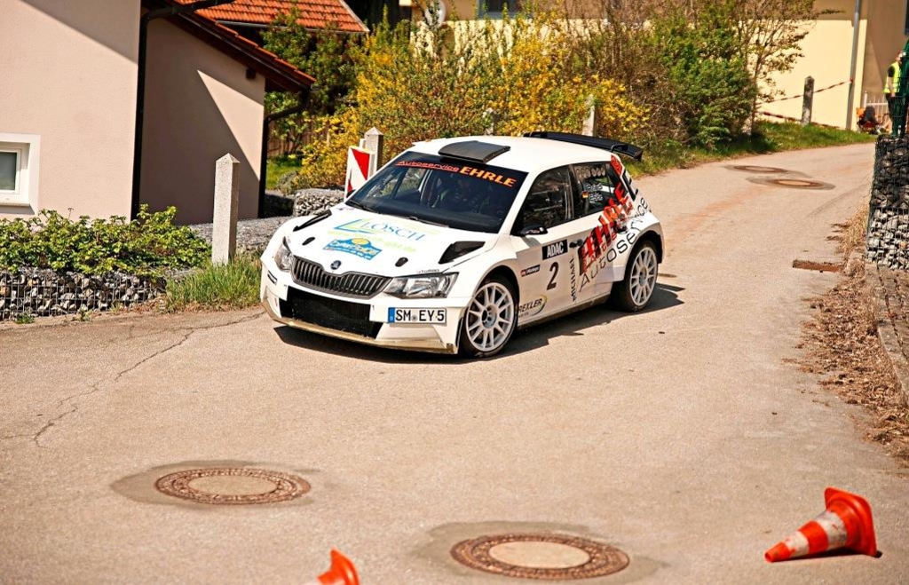 Mitreißendes Sekundenduell bei der Tiefenbacher Osterrallye: Defekt ...