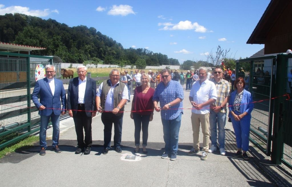 Zufluchtsort für Pferde, Hühner und Co.: Tierschutzhof in Ering eingeweiht