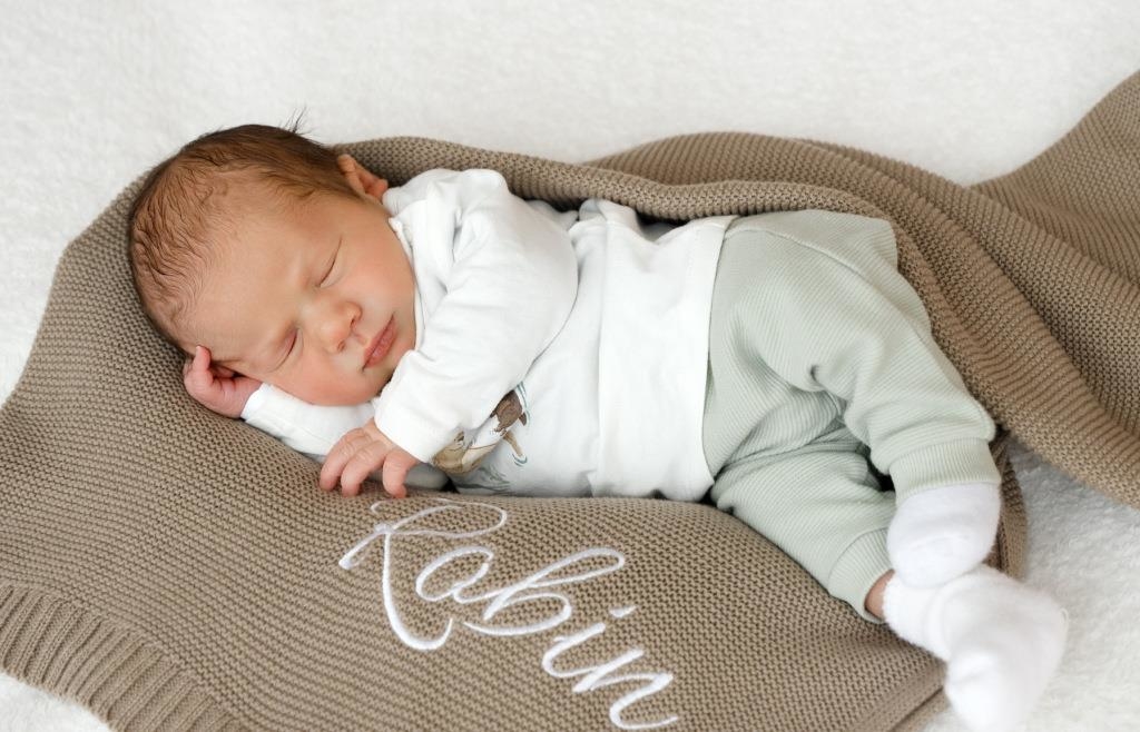 Freude im Hause Kohlschmidt: Baby Robin erblickt in Eggenfelden das ...