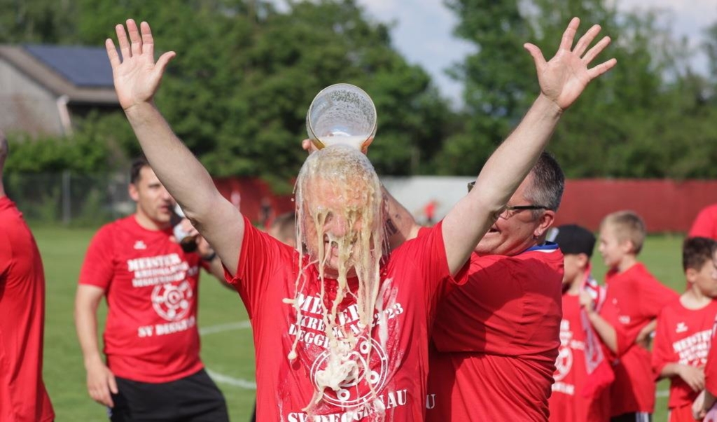 Bengalos, Bierduschen, Party bis zum Abwinken: Deggenau steht nach ...