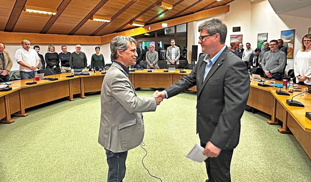 Walter Kinzel als Rat vereidigt