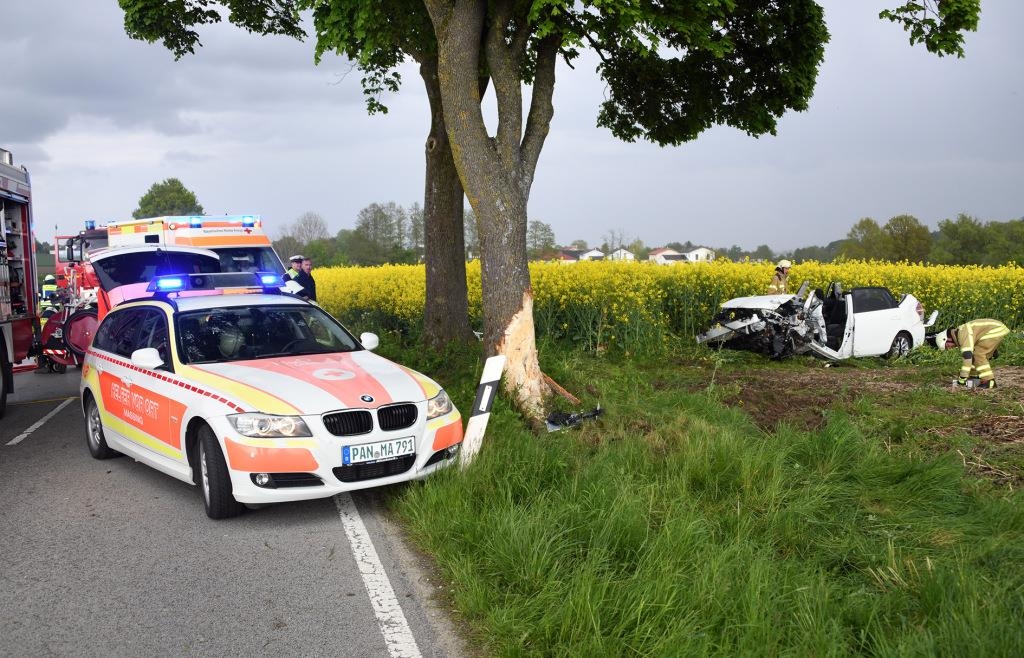 Nach schwerem Unfall: Autofahrer stirbt im Krankenhaus