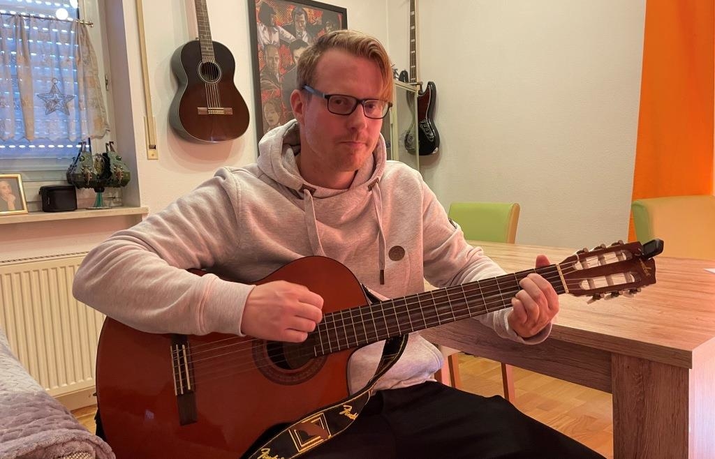 Sein erster Spotify-Song: Viechtacher Lucas Neumann hat das Lied „Chaot ...