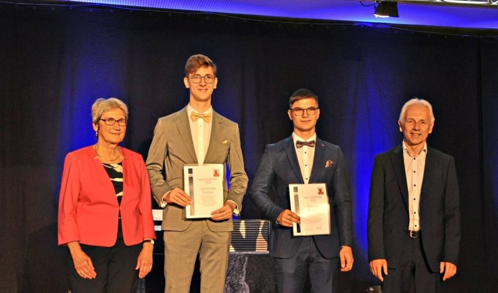 94 Zeugnisse am Landauer Gymnasium überreicht