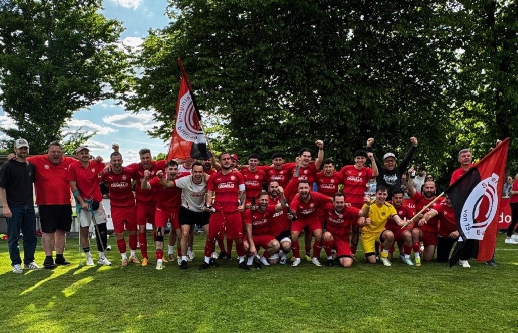 Pure Ekstase in Minute 94! Andreas Brandl schießt Plattling in Neuhausen zur Meisterschaft