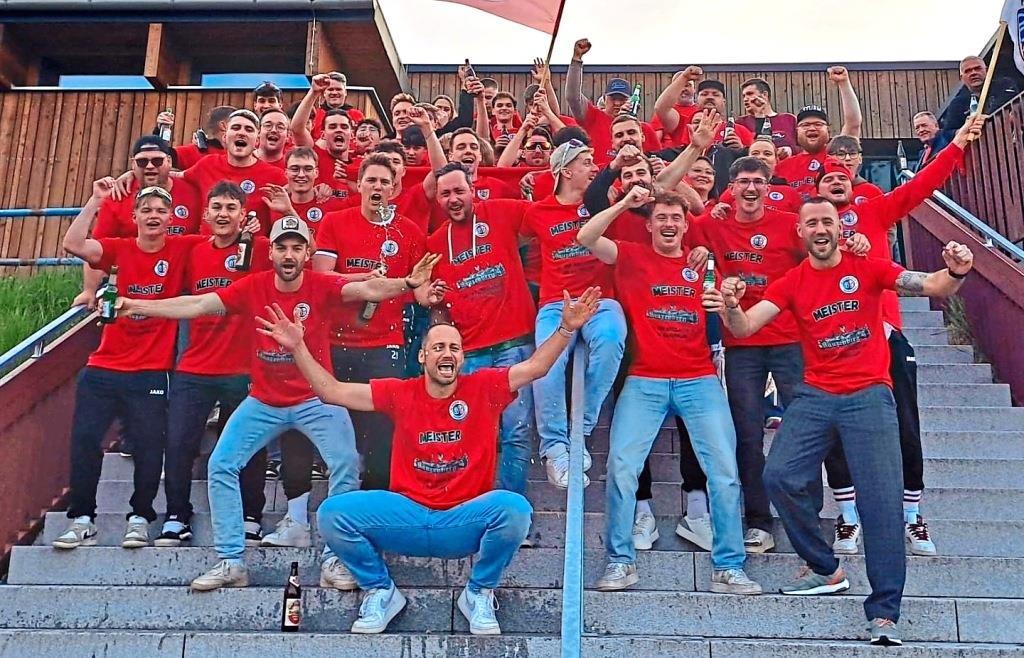 Jetzt kennt der Jubel-Sturm kein Halten mehr: Geigers Ex-Verein macht ...