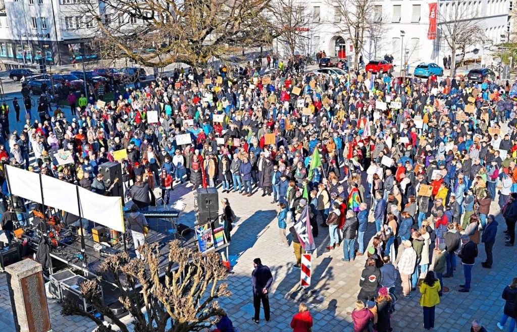 So bunt war die Demonstration gegen Hass, Hetze und Rechtsextremismus in Simbach