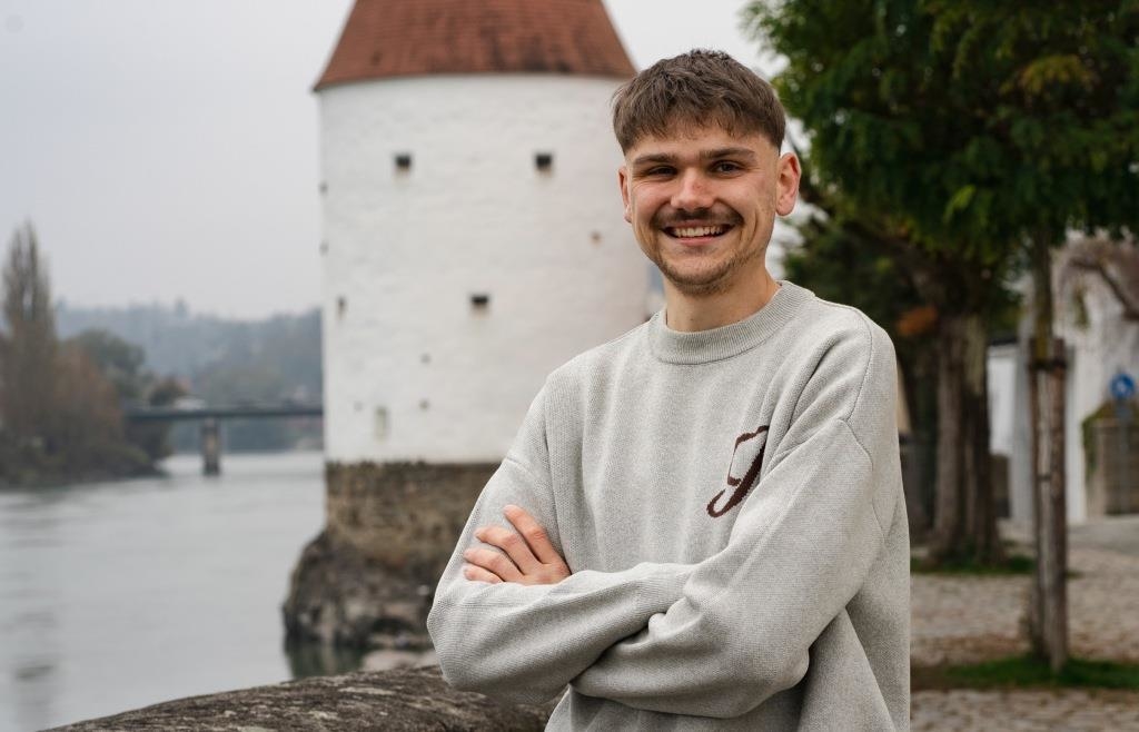 Luke Hoß wuchs in Armut auf – jetzt will er als Linke-Kandidat im ...