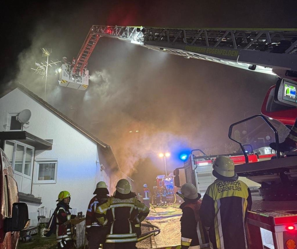 Feuerwehren bei Brand in Wohnhaus in Huldsessen im Einsatz – 200.000 Euro Schaden
