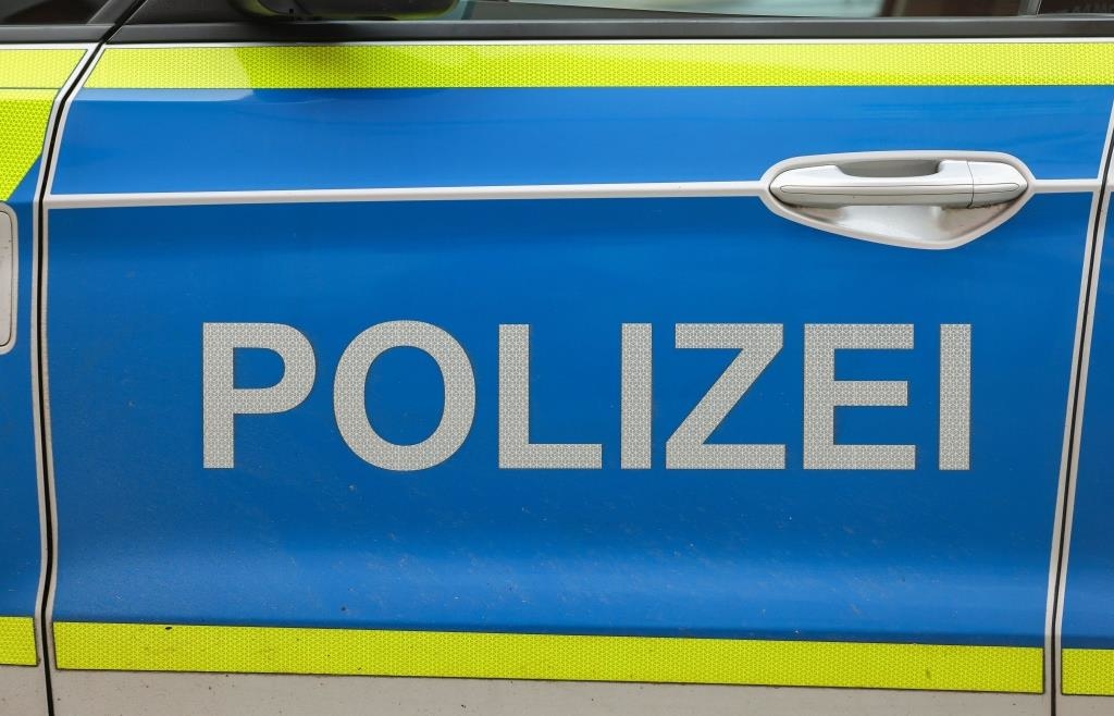 E-Bike mit Blutspuren auf B533 bei Bierhütte entdeckt – Polizei sucht ...
