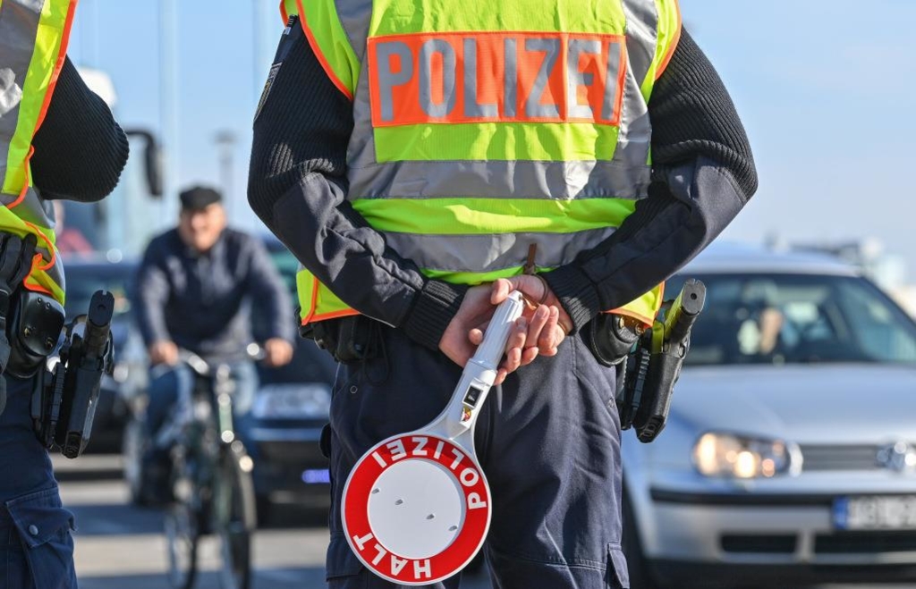 Grenzkontrollen zu Polen, Tschechien und der Schweiz um drei Monate verlängert