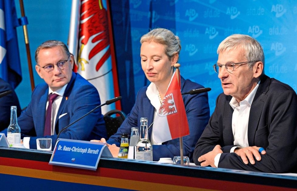 Die AfD will den „Kurs halten“