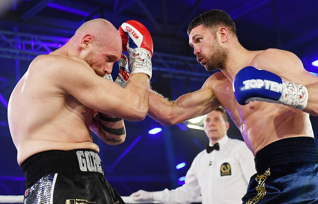 Schwerer Kopftreffer sorgt für K.o. in Runde 2: Pockinger Boxer Roman ...