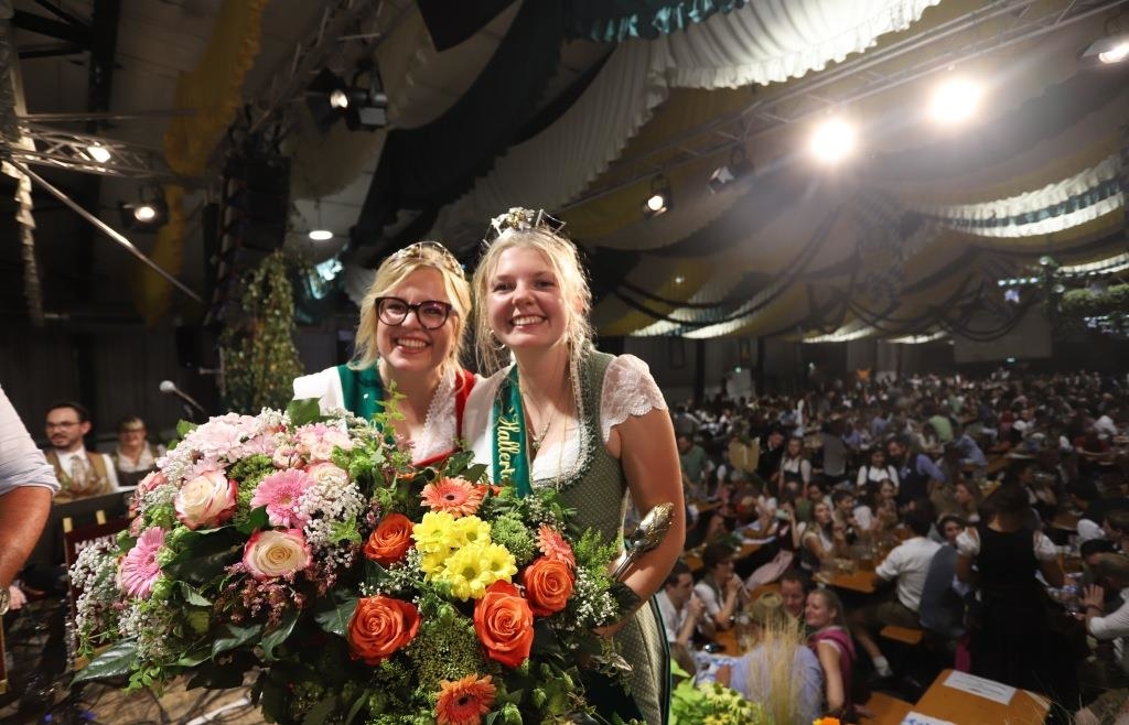 Lena Schmid aus Scheyern ist neue Hallertauer Hopfenkönigin