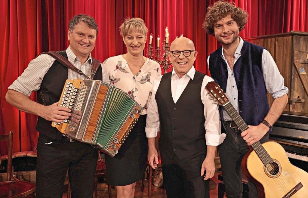 Internationaler Volksmusiktag: MiE-Kabarettpreis für die Couplet AG