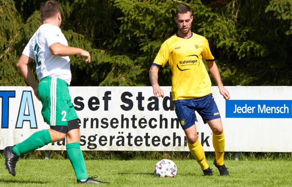Sportchef und Chef-Torjäger: Ulberings Andreas Surner (26 Saisontore ...