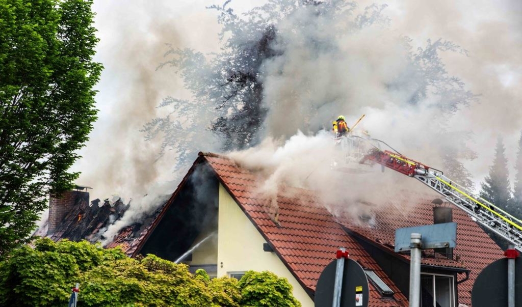 Brand in einem Landshuter Mehrfamilienhaus – Mindestens sechsstelliger ...