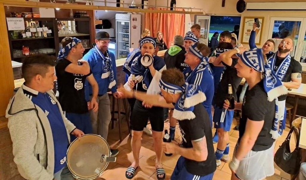 Tacherting stürmt mit 4:0-Sieg zu Meistertitel und Aufstieg