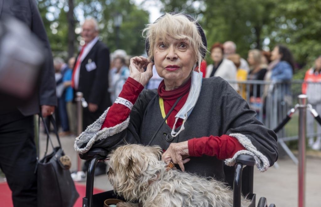 Sie war die traurige Ulknudel der Nation: Schauspielerin Ingrid Steeger ...