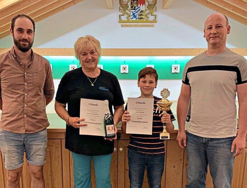 Monika Baumgartner und Leon Goldhahn siegreich