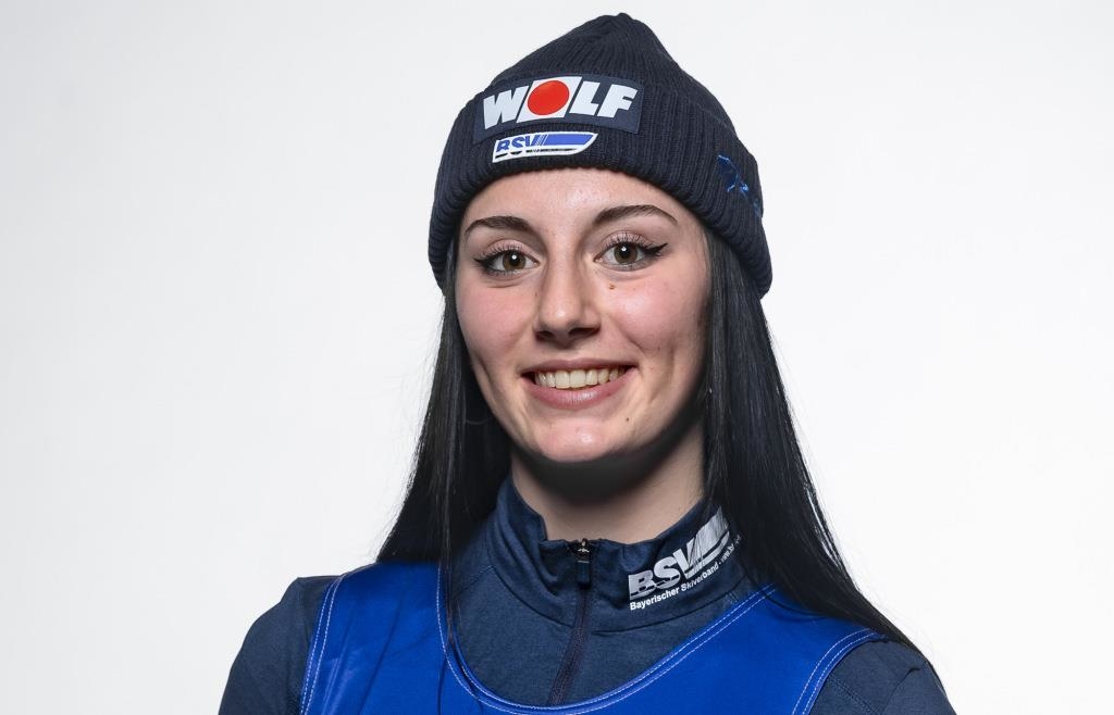 Ihr neues Profi-Leben in Ski-Internat und bei der Polizei: Franca Salhi ...