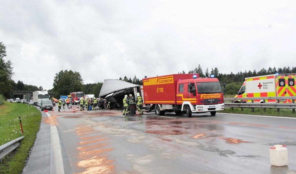 Lkw-Unfall bei Bernau: A8 in Richtung Salzburg stundenlang gesperrt