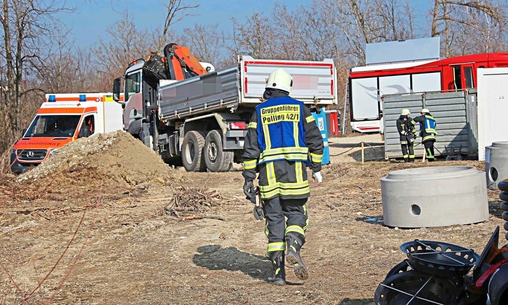 Von Erdaushub begraben – tot