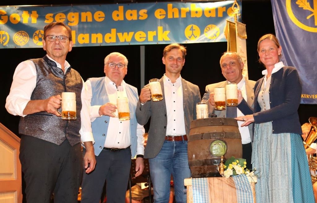 Beim Oktoberfest des Handwerkervereins gibt’s zum letzten Mal Bier aus ...