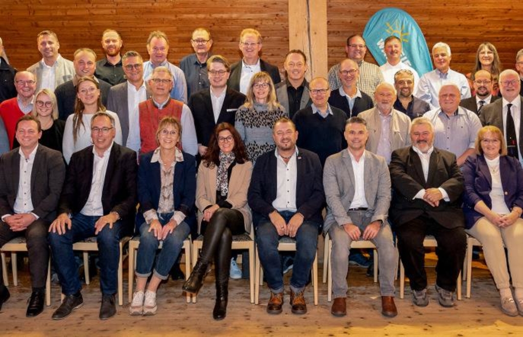 Markus Mühlbauer, Andrea Einhellig und Andreas Moser führen FW ...