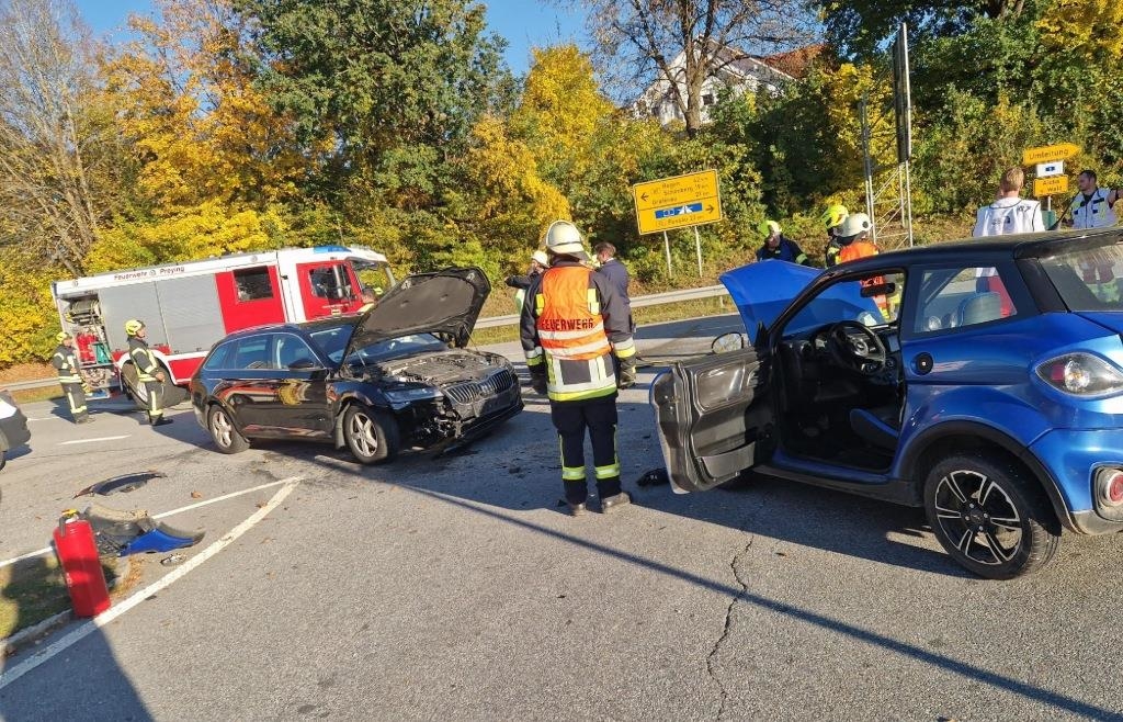 Unfall auf der B85 bei Tittling: Beide Fahrtrichtungen zeitweise gesperrt