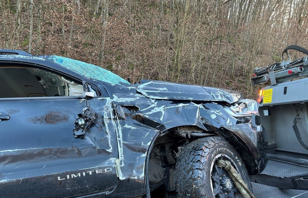 Schwerer Unfall bei Passau auf Höhe Gaißa – Staatsstraße zeitweise gesperrt