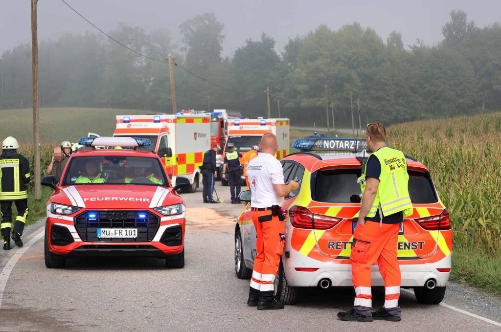 Frontalkollission im Kurvenbereich: Zwei Verletzte bei Unfall nahe Buchbach