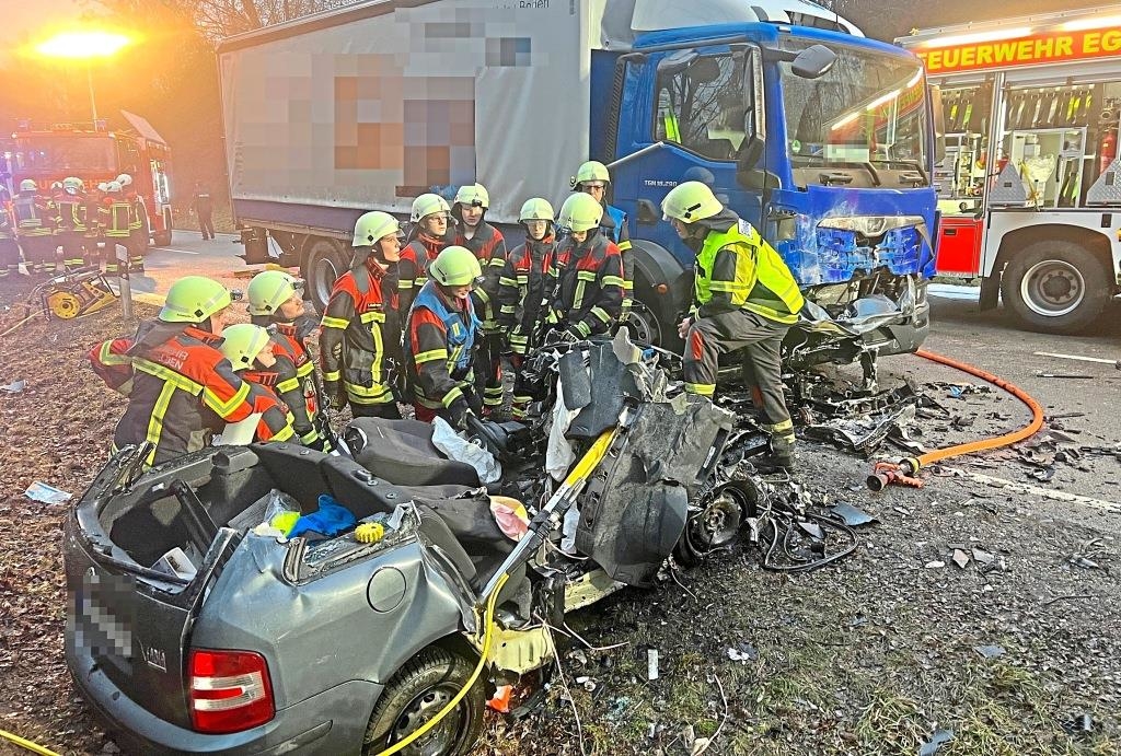 19-Jähriger stirbt bei Unfall auf der B20