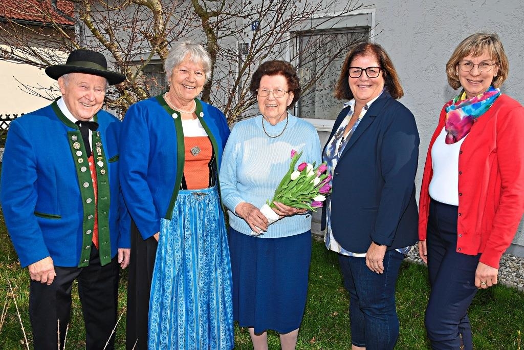 Hof- und Trachtenschneiderin Maria Hopper ist 90