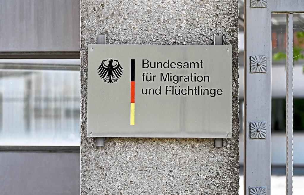 Bundesamt für Migration und Flüchtlinge stoppt Entscheidung über Asylanträge von Syrern