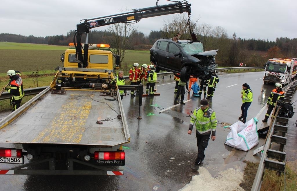 Ein Todesopfer bei Unfall auf der B304 bei Altenmarkt