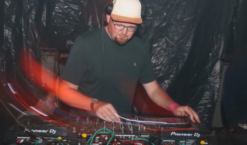 1300 Besucher bei „Tanz aus der Reihe“-Discoparty