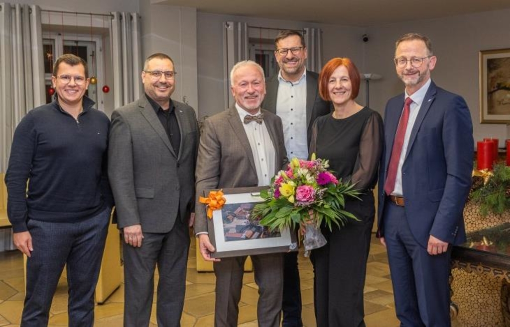 45 Jahre im Einsatz der Kunden – VR-Bankberater Franz Feldmeier ...