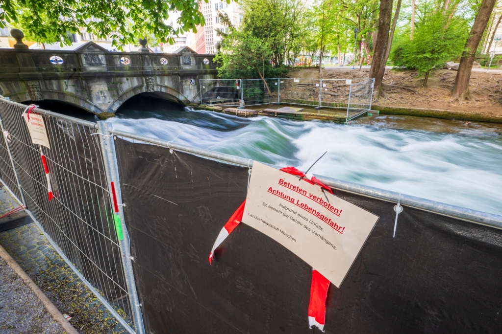 Münchner Surfwelle bleibt nach schwerem Unfall gesperrt
