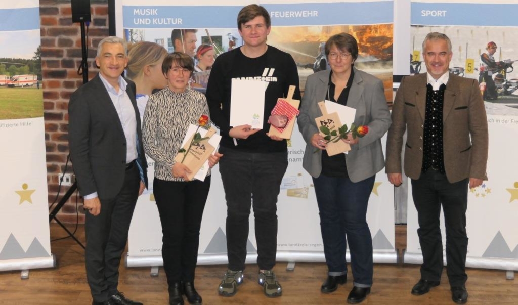 74 Ehrungen fürs ehrenamtliche Engagement im Landkreis Regen