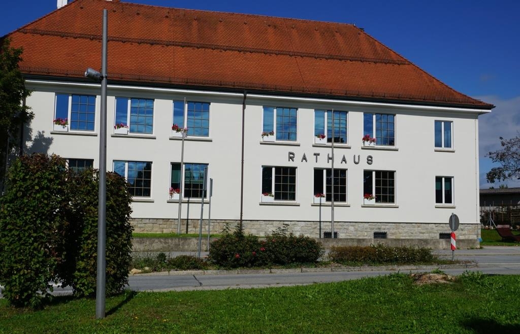 In Salzweg kommt es zur Stichwahl: Zur Wahl stehen Josef Putz (FWG) und ...