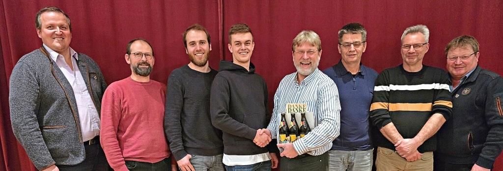 Daniel Dobler weiter an der Spitze