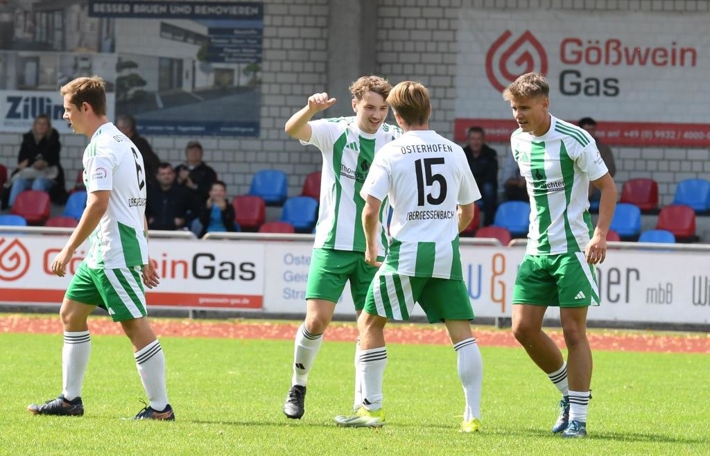 Abu Jalloh schockt Alkofen in der Nachspielzeit − Aidenbach marschiert ...