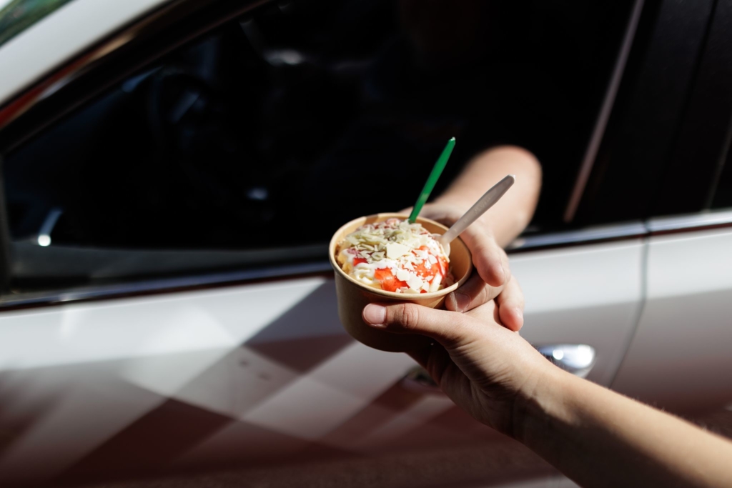 Erdbeer-Drive-in sorgt für Tiktok-Hype und Stau