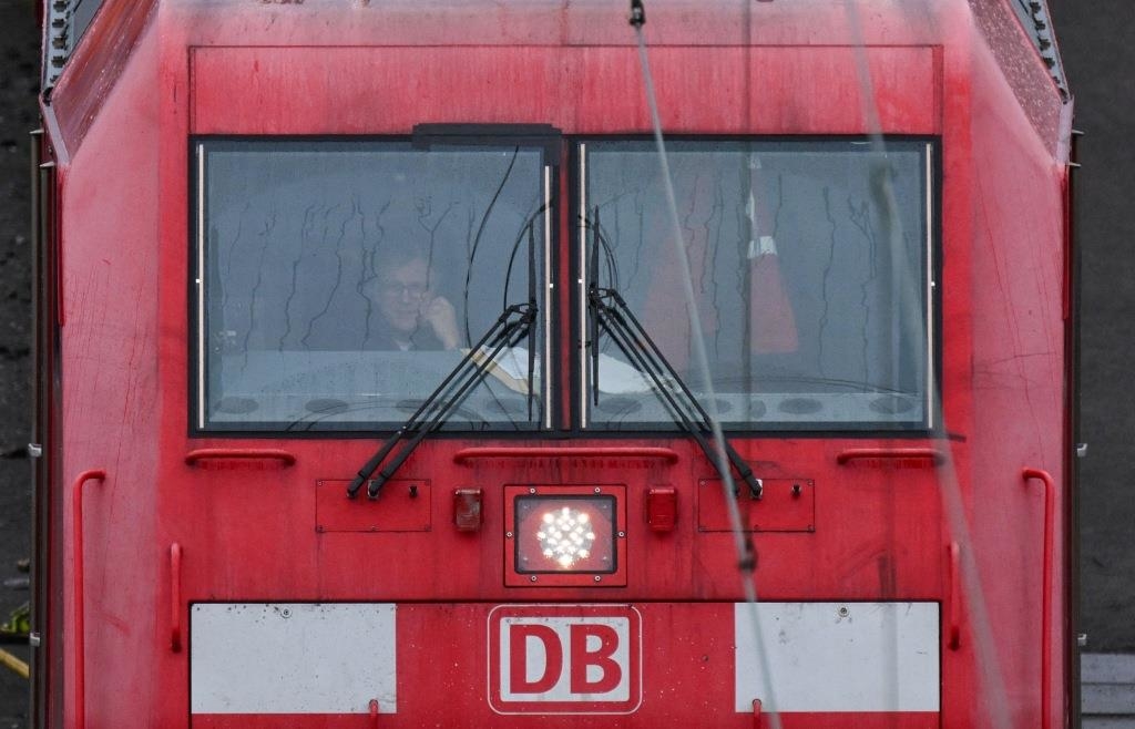Nach Milliardenverlust: Bahn will Tausende Stellen streichen