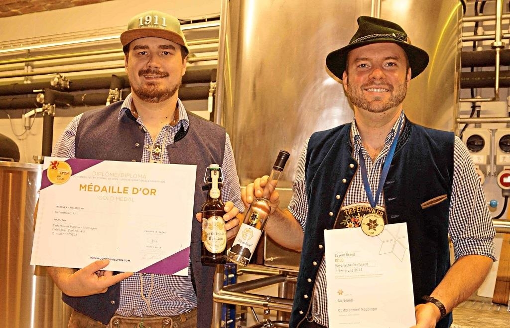 Aus preisgekröntem Bier wird ausgezeichneter Schnapps