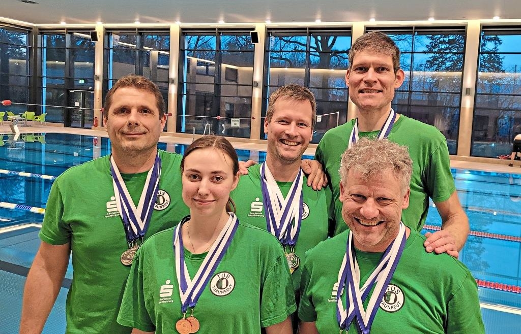 Traunreuter Schwimmer beißen sich an der bayerischen Spitze fest