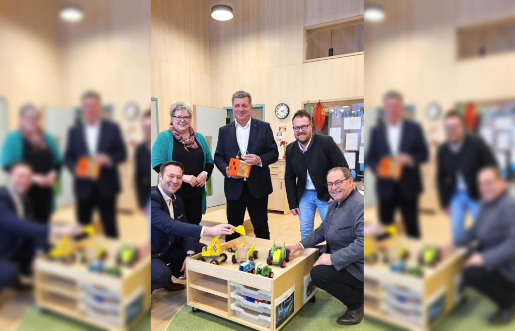 Bauminister im Tiefenbacher Kindergarten: „Auf diesen Bau könnt Ihr ...